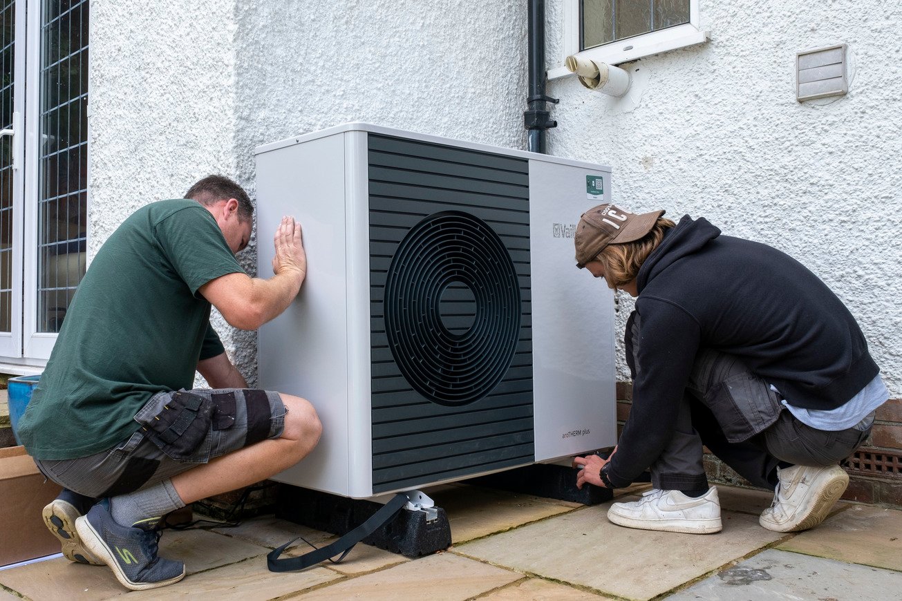 Retrofitting Older Buildings with Heat Pumps: A Practical Guide for ...